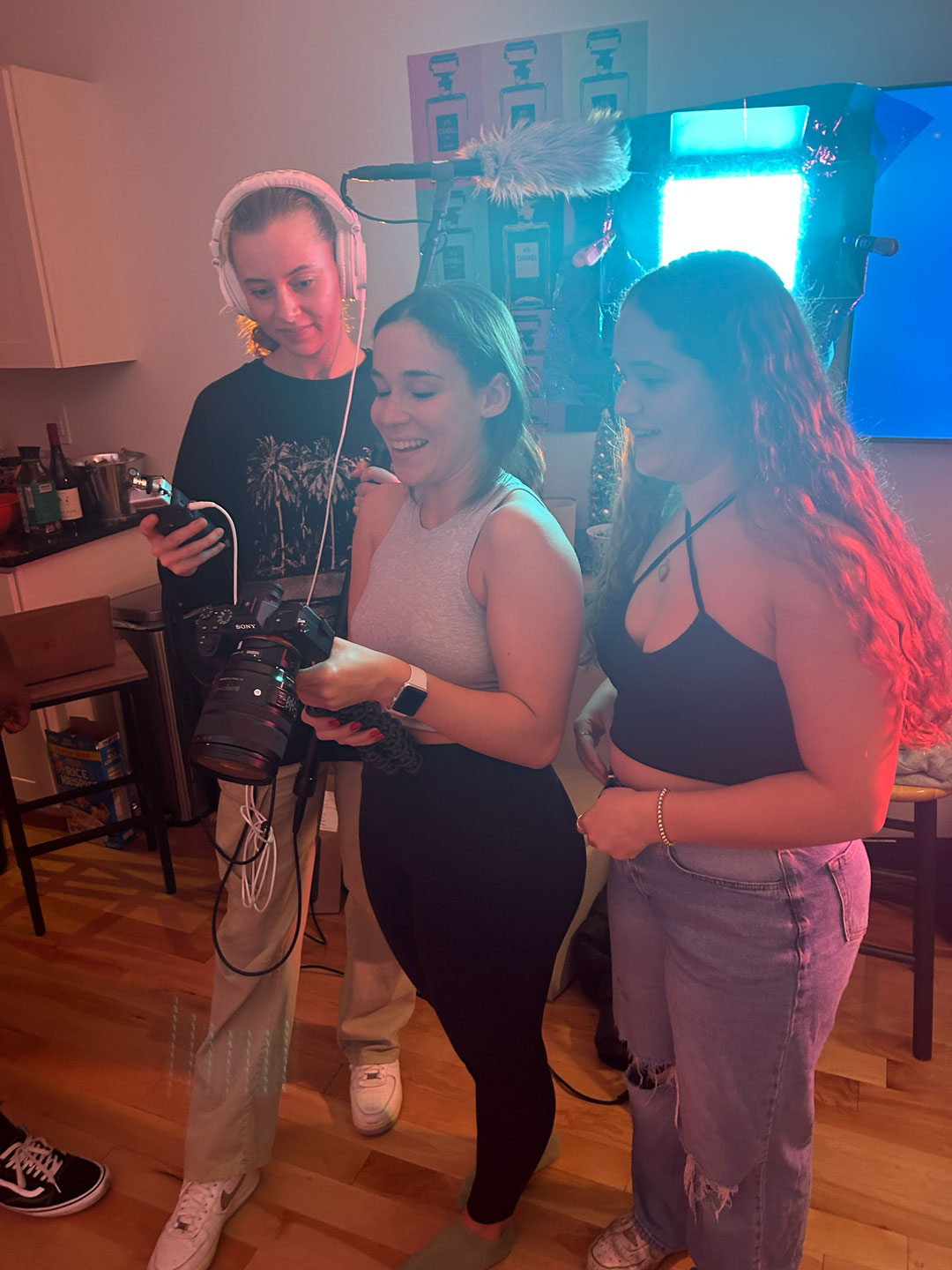 [INC]UBATOR PRESENTS "REFLECTIONS" BY JENNA WALKER